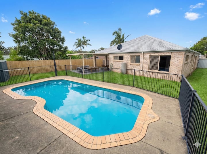 Central Gold Coast Haven In Quiet Molendinar - Gold Coast