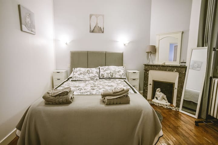 Montague Court, Chambre 2, Ribérac - Ribérac