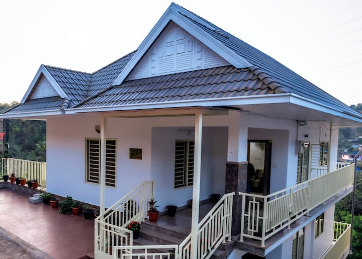 2-bedrooms Homestay, Chithirapuram, Munnar - Munnar