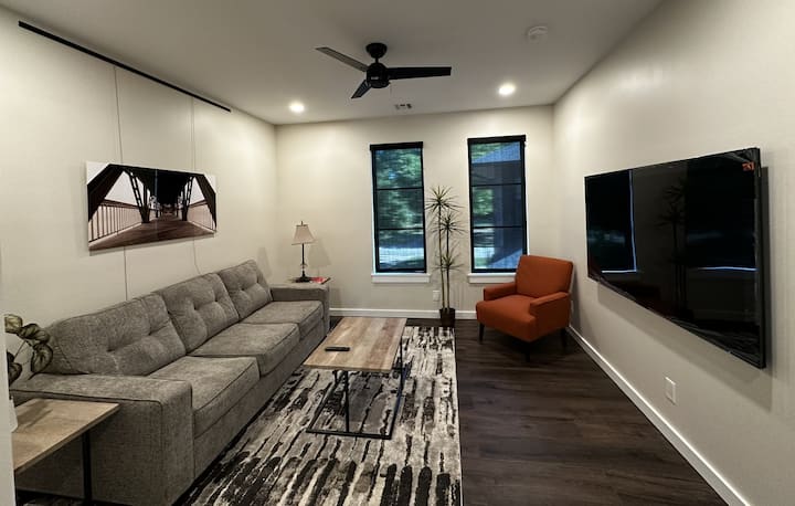 Apartment At The One - Tulsa, OK