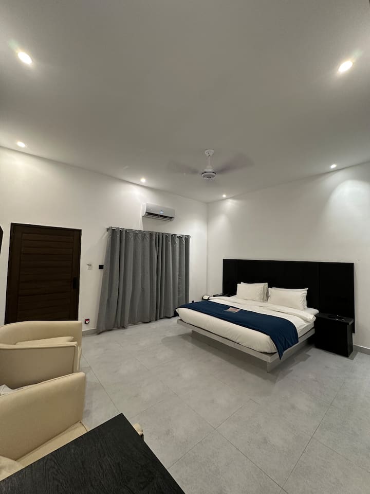 Luxury Deluxe Room - The Cove Beach Resort & Club - 