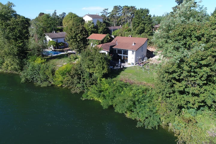Grande Propriété Avec Piscine Et Plage Rivière - Pérouges