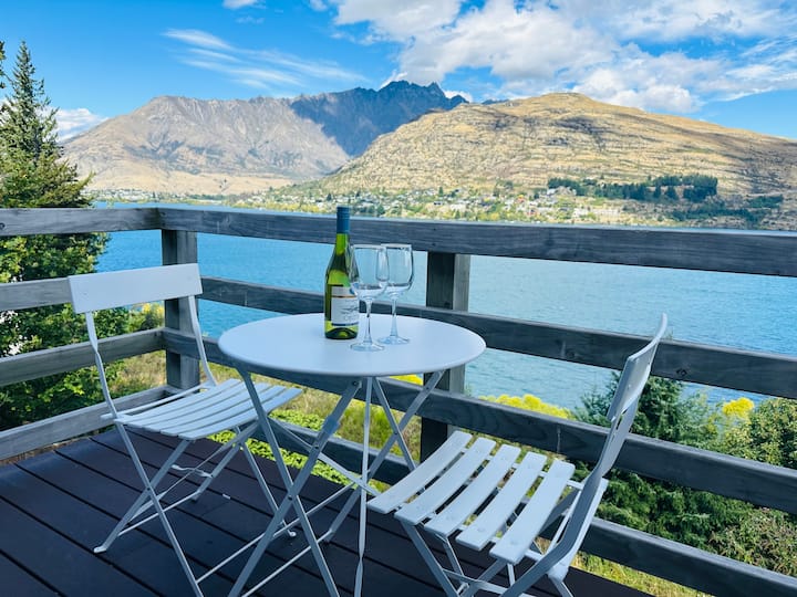 Cosy 3 Bedroom Lakefront House - 皇后鎮