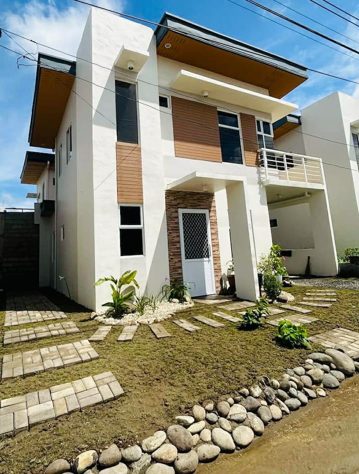 Olives&stones Homestay - Velmiro Uptown Cdo - Cagayan de Oro