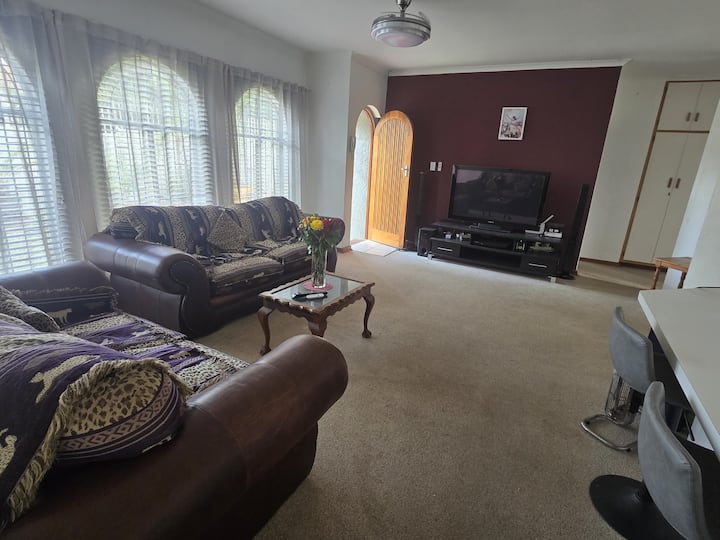 Relaxing Family & Pet-friendly Townhouse - Bloemfontein