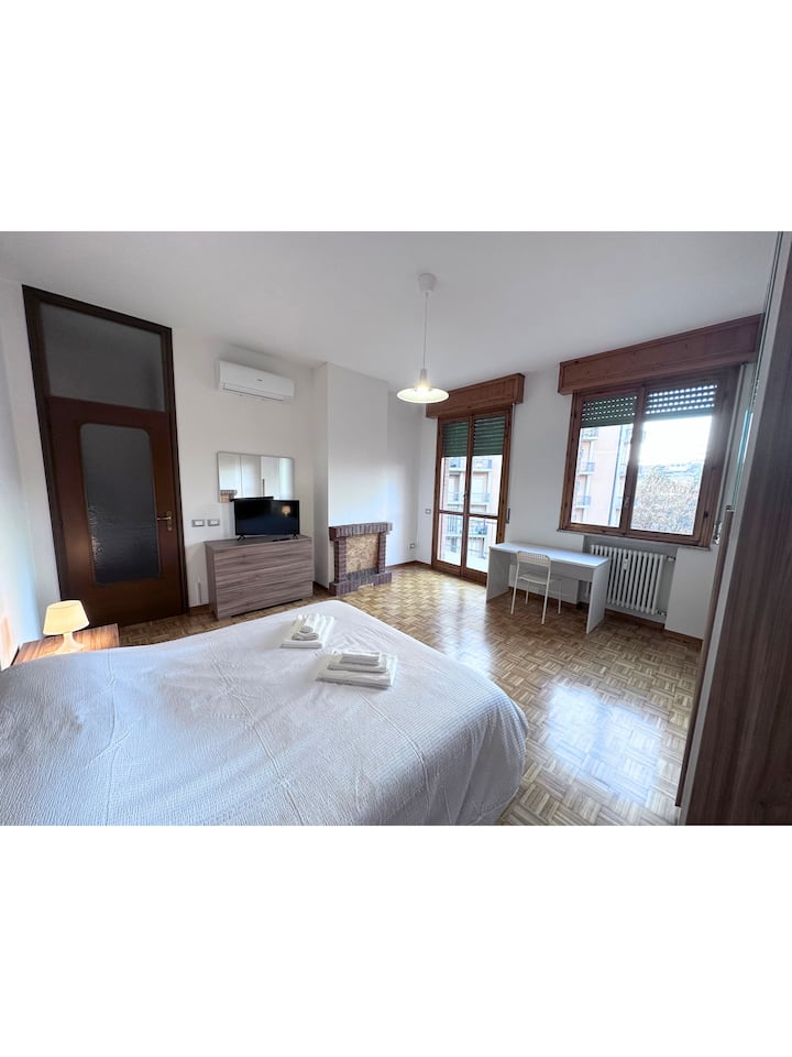 [Ospedale-3 Bedrs - Wi-fi] A Due Passi Dal Centro - Reggio d'Émilie