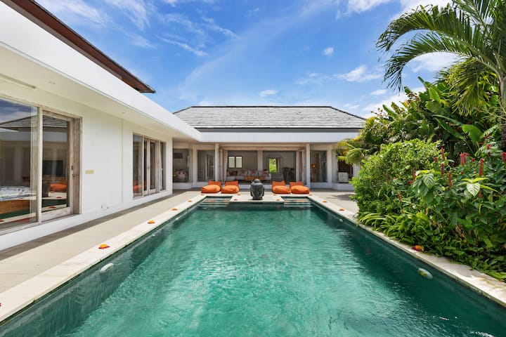 Amazing! 4br Villa Near Seminyak Center - Seminyak