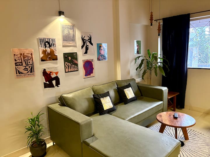 The Modernist’s Nook : By Ellochre (1bhk Deccan) - 浦那