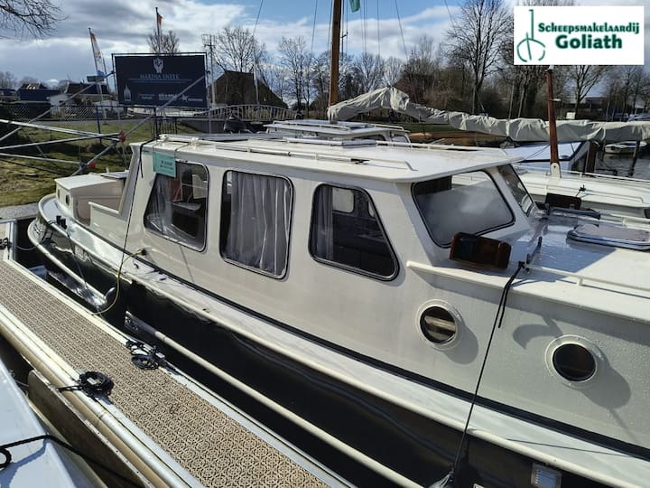 Uniek Overnachten In De Haven Op Een Friese Tjalk. - Leeuwarden