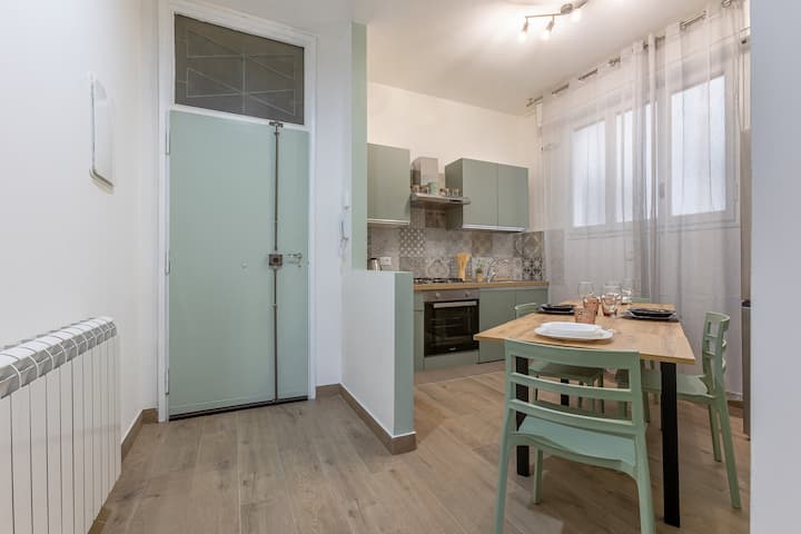 Guesthost - Porta San Pietro Lovely Flat - Ferrara