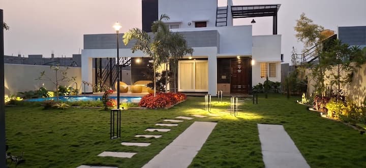 Poolescape #90 - Hosur