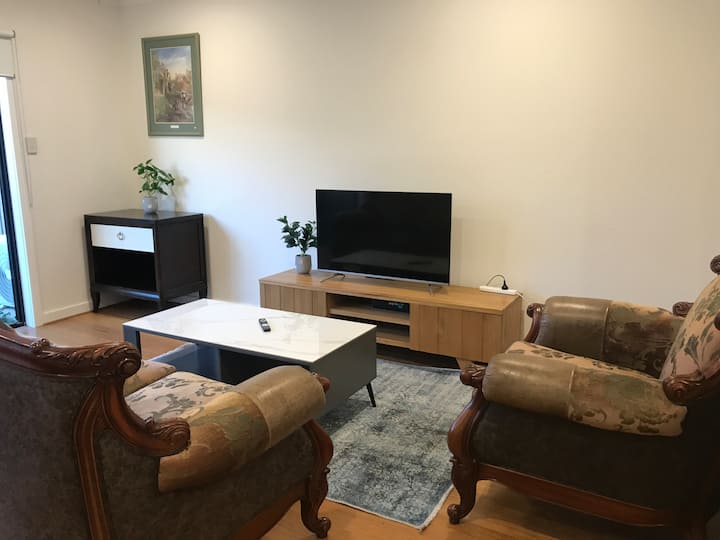 4b Family Getaway Wgarage Near Manor Lakes Central - Werribee