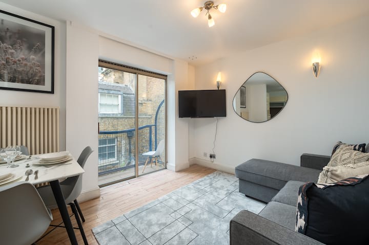Vesto | 1-bedroom Apartment, Piccadilly Circus - London