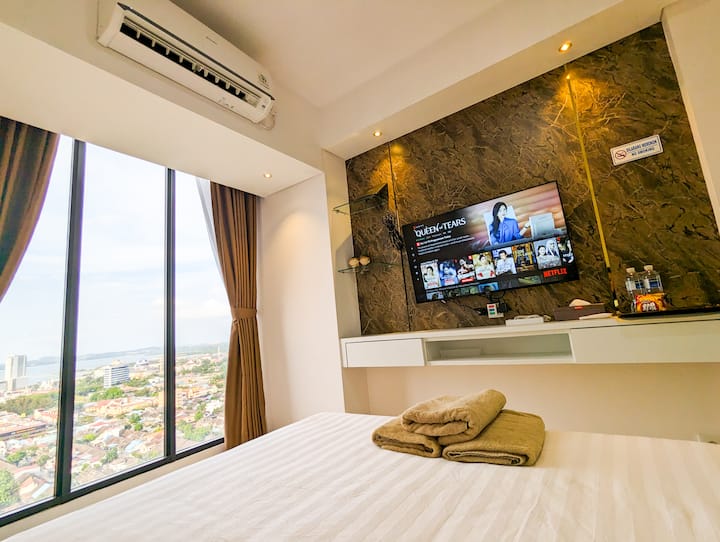 S&d 2103 Studio For 3 Pax W/netflix & Pool @Pollux - Batam
