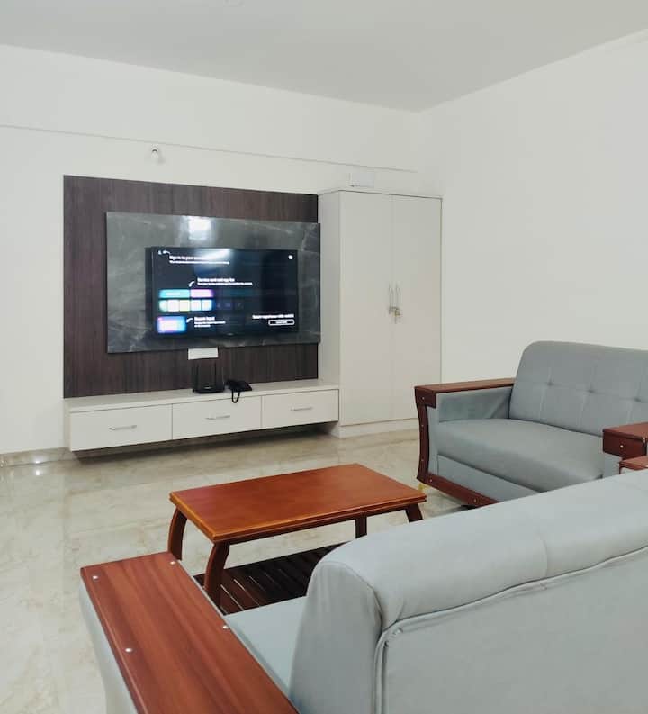 Premium 2bhk Serviced Apartment Near Airport| Wifi - Coimbatore