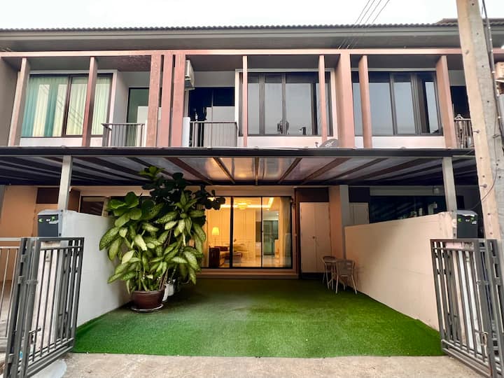 3br Comfort House Suanluang Park Bangna Parking - Lat Krabang