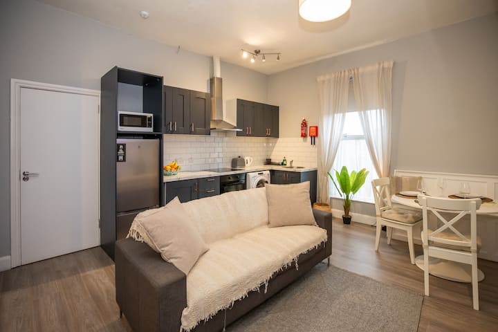 2-bedrooms Elegant Rathmines Flat - Dublin