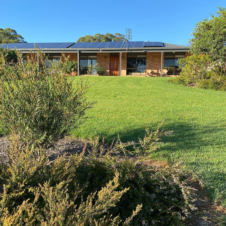 Farmstay For 2. Space, Privacy, 5 Min To Beach. - Berry