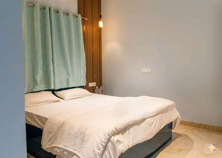 Raj Royal Hotel - Standard Room - Nagpur