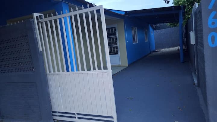 Mary Pellin Hospedagem.
3 Quartos Com Ar. - Bonito