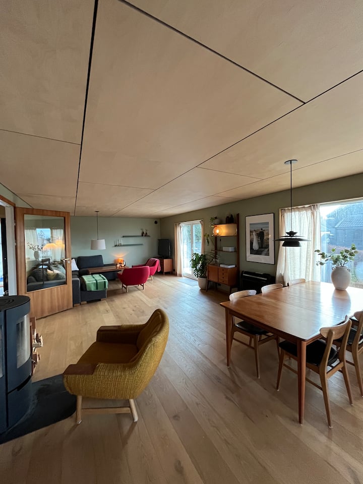 Romslig Enebolig På Bryne - Bryne