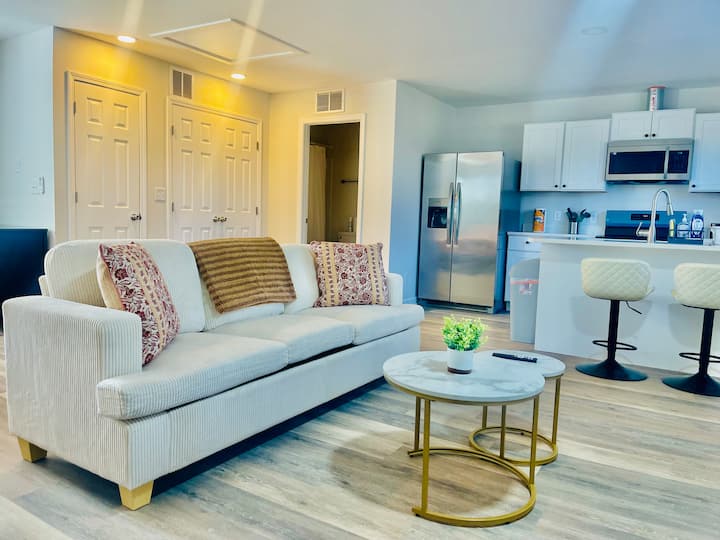 Minutes To Downtown Winston | Private Cozy Studio - Winston-Salem, NC