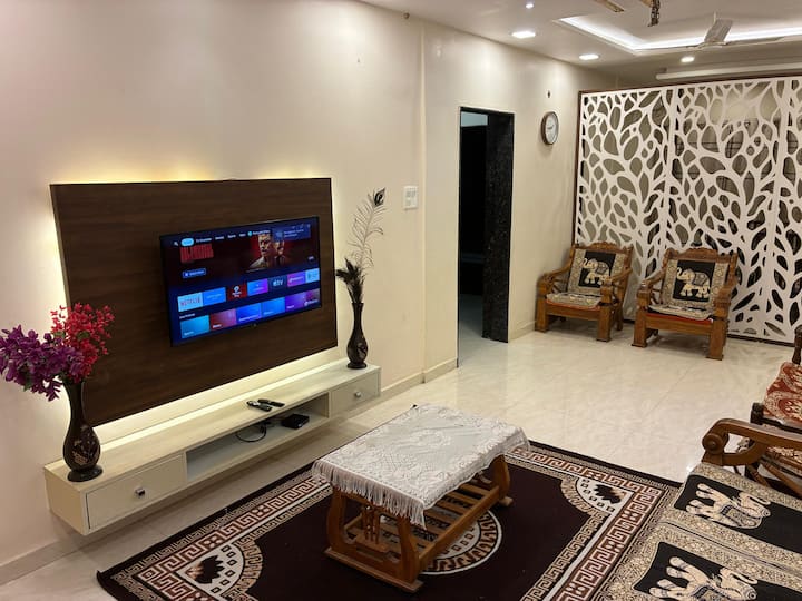 Shrishailya Bungalow, Ac 2bhk, Free 2 Suv Parking - Kolhapur