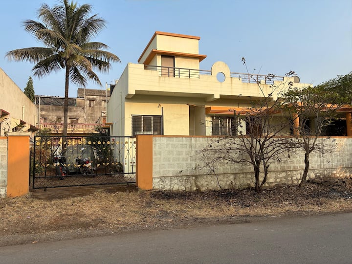 Shrishailya Bungalow, Ac 2bhk, Ample 2 Suv Parking - Kolhapur