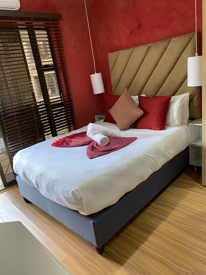 Rustenburg Guest Suit 4 - Rustenburg