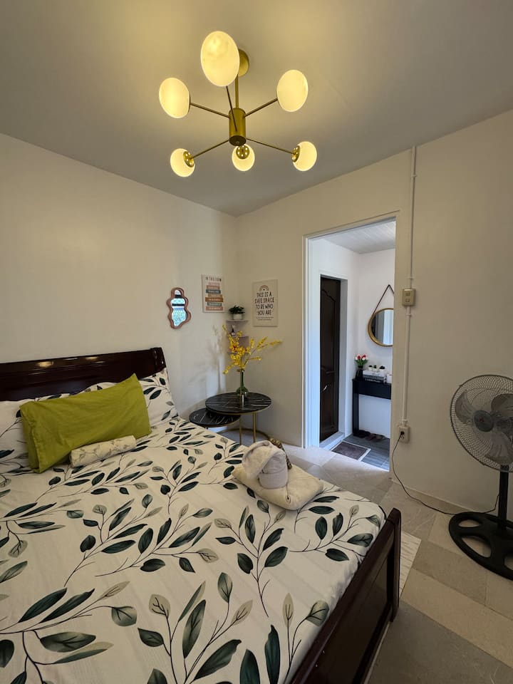 Argao-the Beach Room – Calm Beachfront Retreat - Argao