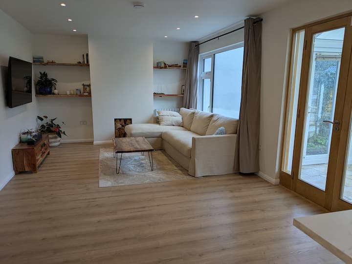 Family Home In Dundrum - Dublín