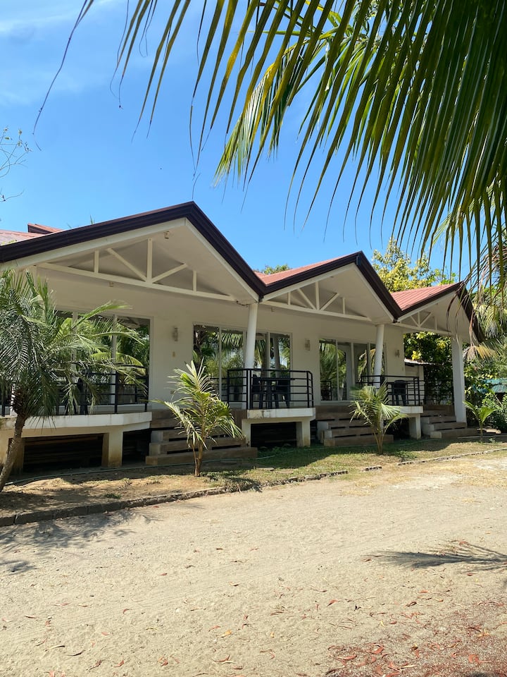 Villa Marikit Beach Resort - Palauig