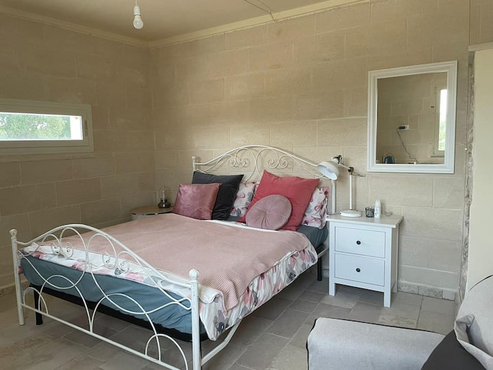 Trullo Für Kleine Familie Mit Pool, Außendusche - Erchie