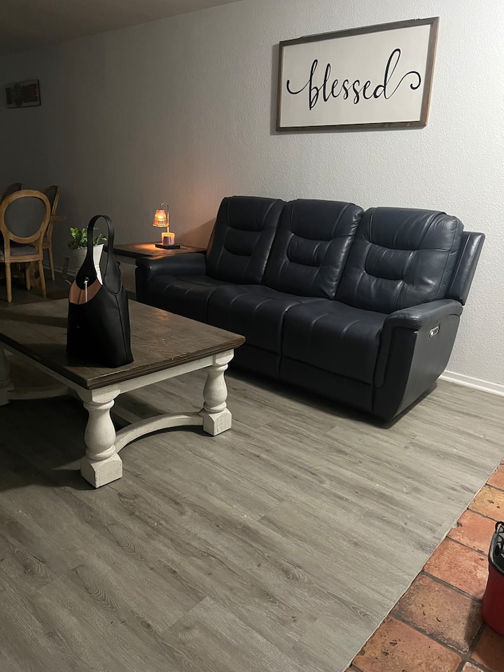 Condominio Ramona - Montserrat Road – Fort Worth
