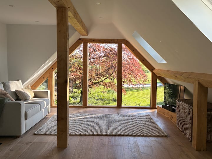 The Loft, Double Sofabed, Ensuite, Gated Parking - Reading