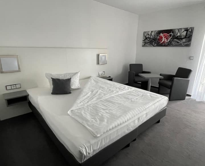 Hotel-apartment Mit Kochnische & Bad – Ab 1 Monat - Mannheim