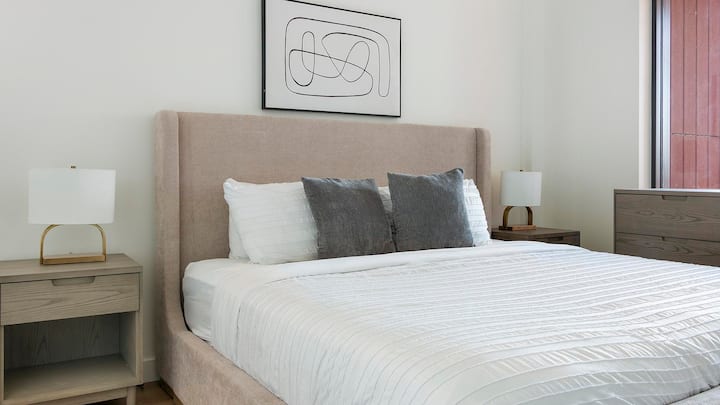 Landing | Stylish 1bd, Courtyard, Pool - Washington D. C., DC