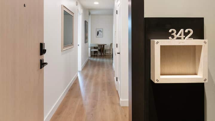 Landing | Amazing 1bd, Pool, Gym - Washington