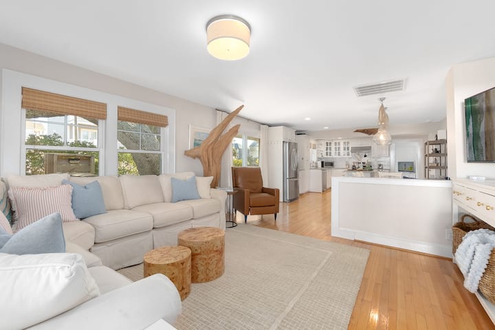 Walk To Big Rock Landing|family Cottage|waterviews - Morehead City, NC