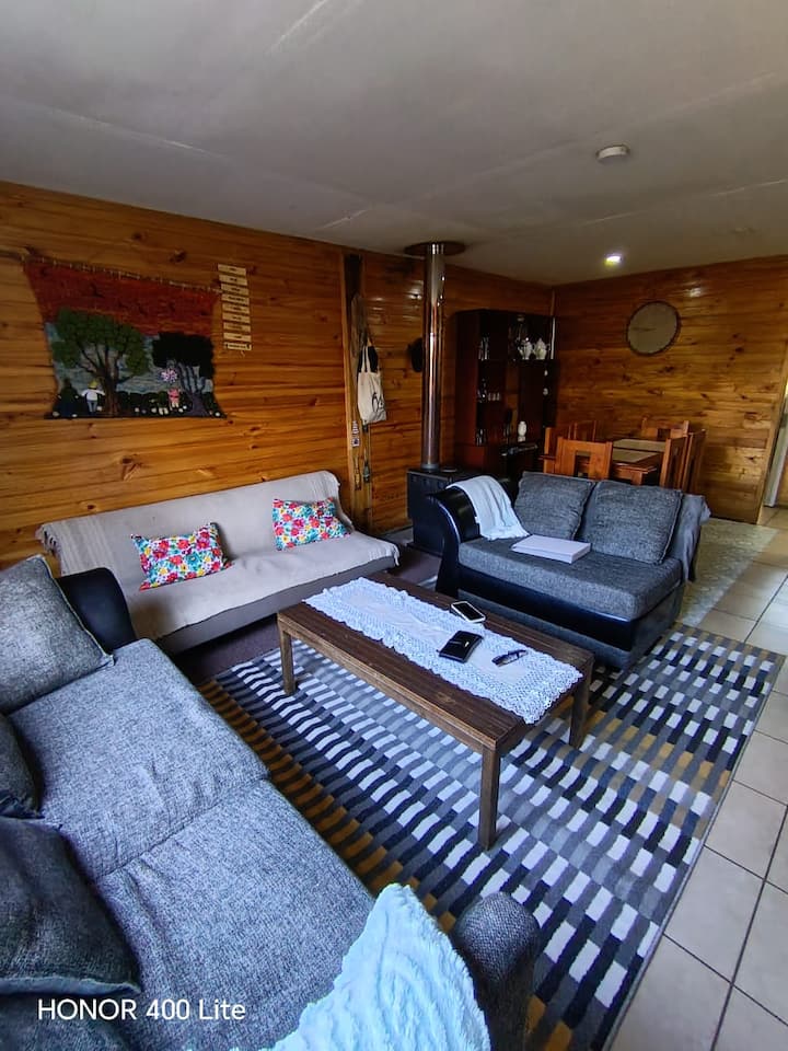 Acogedora Casa En Futrono Urbano,cómoda Y Equipada - Futrono