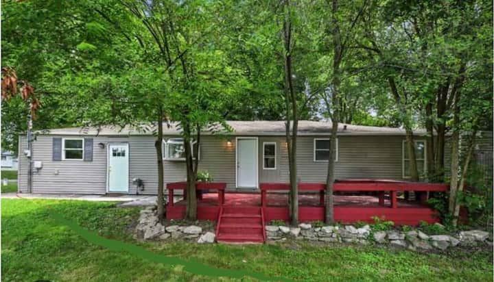 Homeawayfromhome Burton Mi - Flint, MI