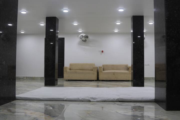 Kaashi Villas - Room 1 - Mughalsarai