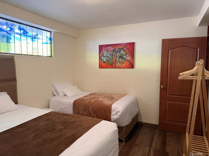Habitación Privada | Queen + Cama Individual - Cusco