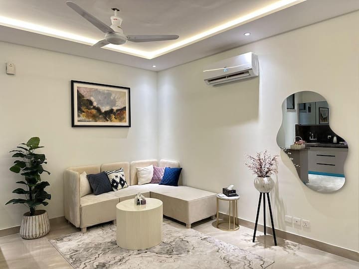 1bhk Aurum| Modern And Cozy| Gym | Gulberg - 拉哈爾