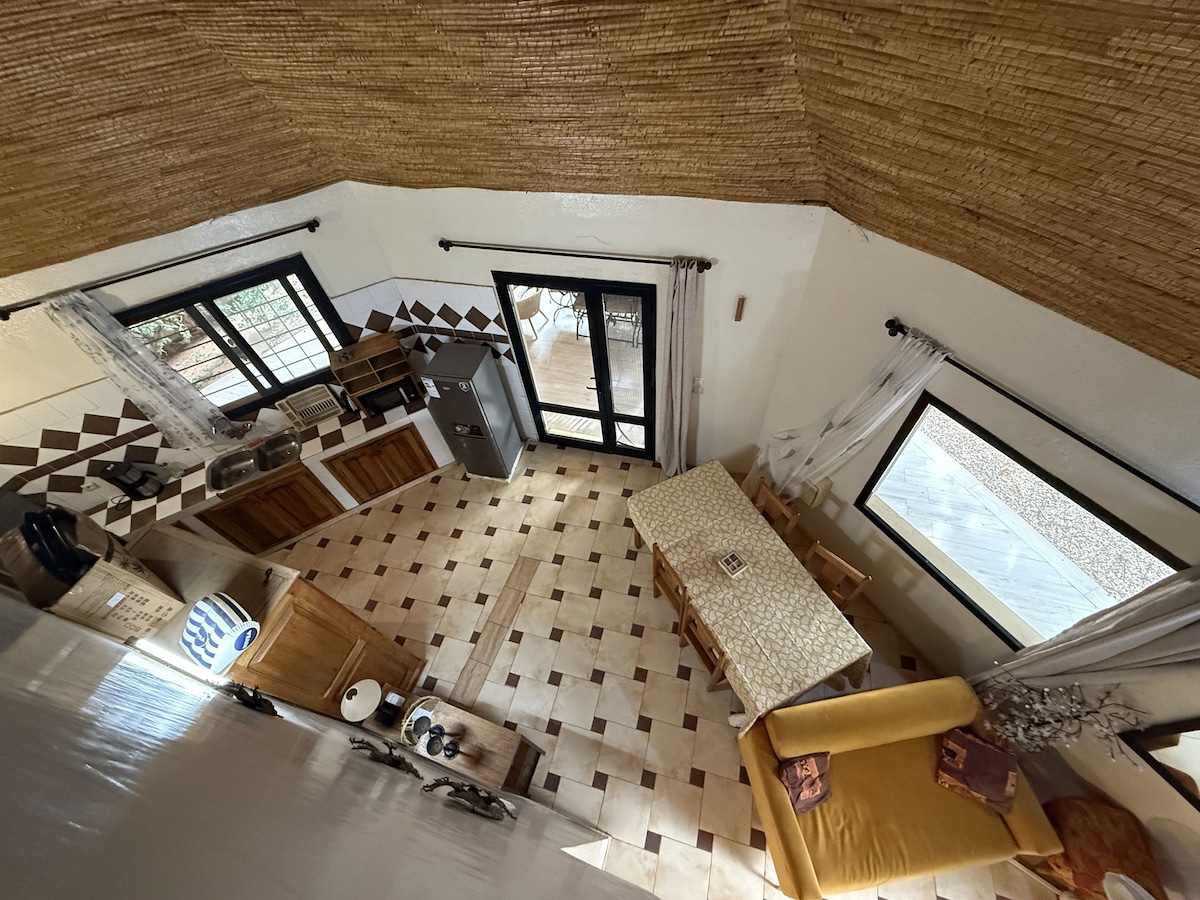 Maison sénégalaise typique avec piscine communautaire wifi - Maisons ...