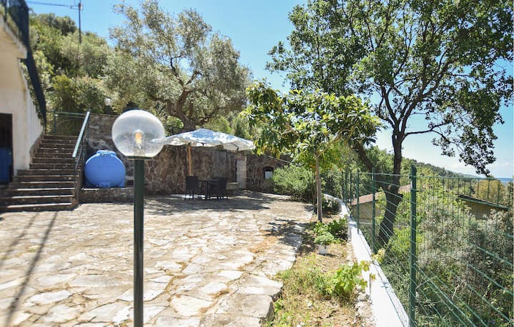 Amazing Home In Perdifumo With Wifi - Castellabate