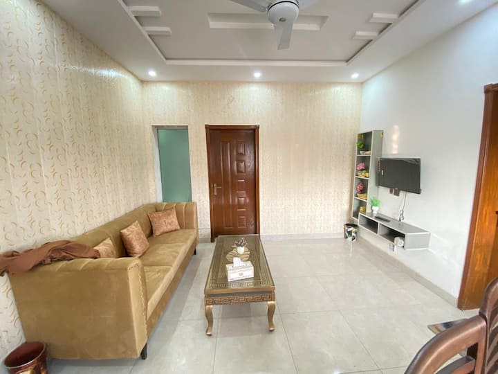 2-bedroom Apartment In Lahore - Lahore