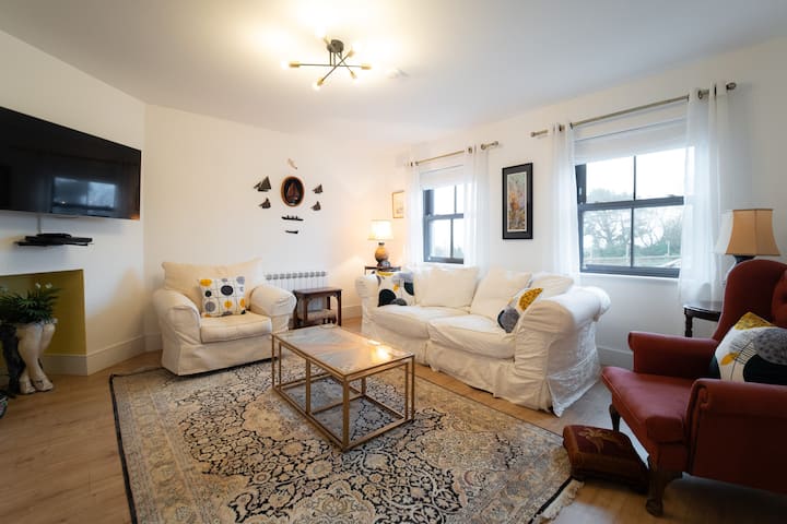 Renada Cottage - Dingle Town Centre - Dingle