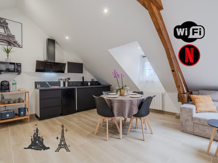 Nid Douillet Et Parking Au Pied Des Commerces - Marne-la-Vallée