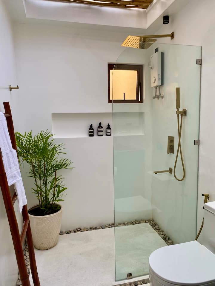 Balai Ni Sonia - Villa 2 (Spacious 4-guest Villa) - Oslob